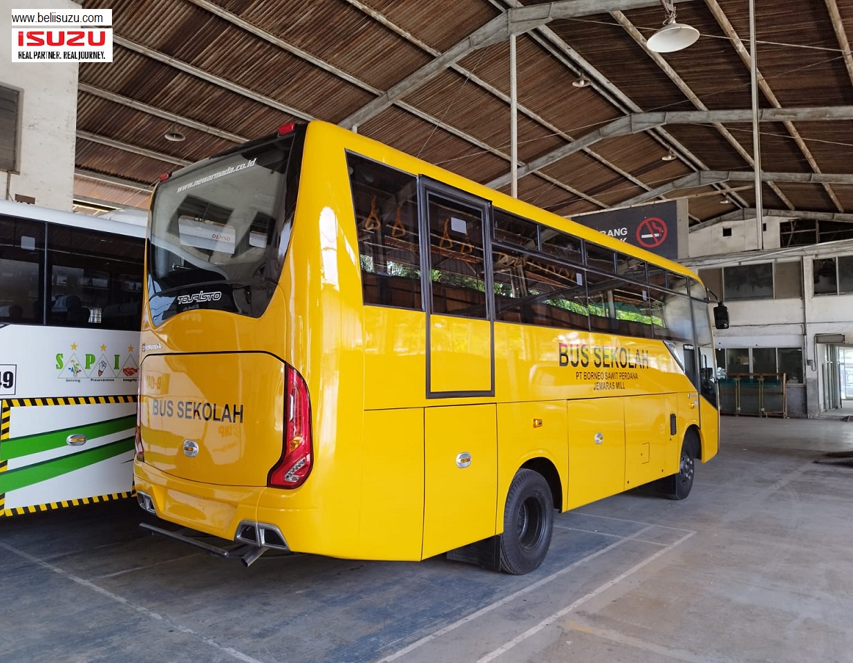 Bus Sekolah Isuzu NQR B euro 4 – Medium Bus angkutan pelajar – ISUZU ...